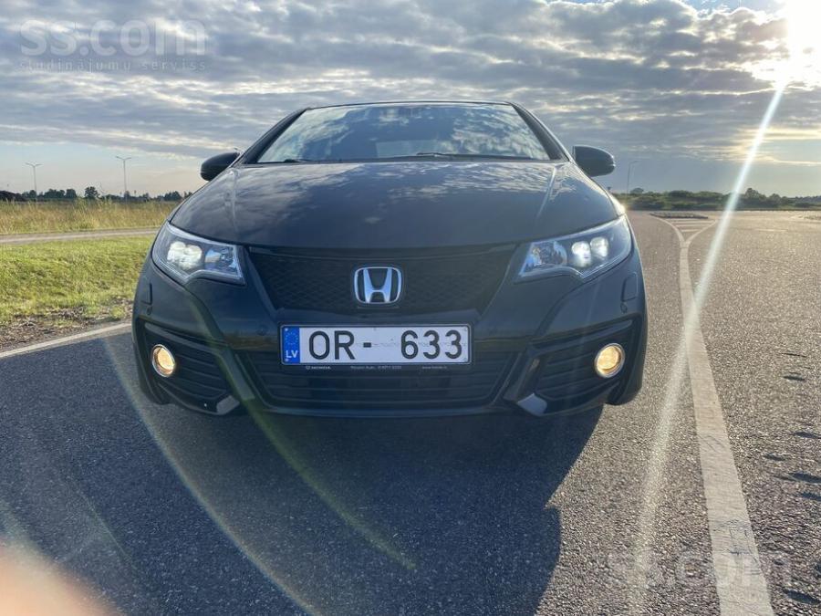 Brown Honda Civic 2016 in Bauska, with an engine capacity of 1.80 L and mileage of 179 thousand km for 8000 €, photo 5 on AUTOMOTO.COM.LV
