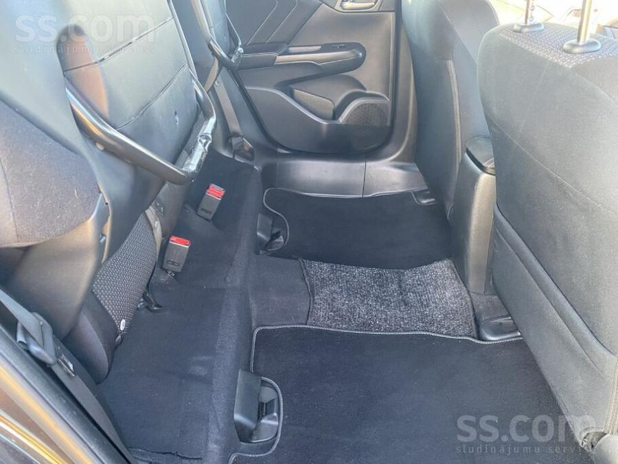 Brown Honda Civic 2016 in Bauska, with an engine capacity of 1.80 L and mileage of 179 thousand km for 8000 €, photo 10 on AUTOMOTO.COM.LV