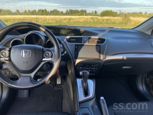 Brown Honda Civic 2016 in Bauska, with an engine capacity of 1.80 L and mileage of 179 thousand km for 8000 €, photo 11 on AUTOMOTO.COM.LV
