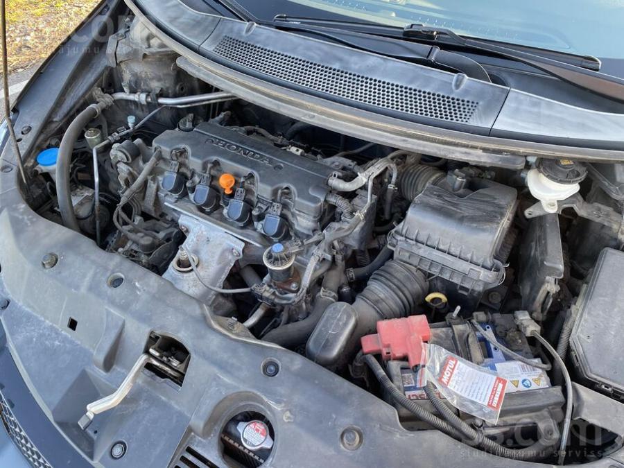 Brown Honda Civic 2016 in Bauska, with an engine capacity of 1.80 L and mileage of 179 thousand km for 8000 €, photo 14 on AUTOMOTO.COM.LV