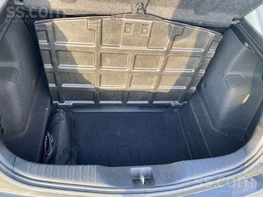Brown Honda Civic 2016 in Bauska, with an engine capacity of 1.80 L and mileage of 179 thousand km for 8000 €, photo 19 on AUTOMOTO.COM.LV
