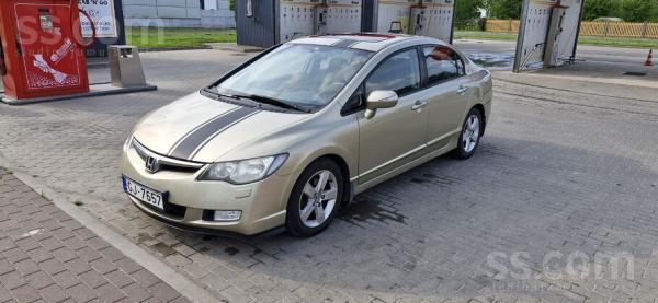 Brown Honda Civic 2007 in Jurmala, with an engine capacity of 1.80 L and mileage of 197 thousand km for 10500 €, photo 3 on AUTOMOTO.COM.LV
