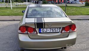Brown Honda Civic 2007 in Jurmala, with an engine capacity of 1.80 L and mileage of 197 thousand km for 10500 €, photo 5 on AUTOMOTO.COM.LV