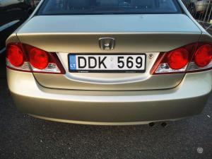 Brown Honda Civic 2007 in Vilnius, with an engine capacity of 1.80 L and mileage of 178 thousand km for 1550 €, photo 12 on AUTOMOTO.COM.LV