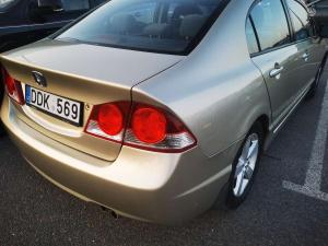 Brown Honda Civic 2007 in Vilnius, with an engine capacity of 1.80 L and mileage of 178 thousand km for 1550 €, photo 13 on AUTOMOTO.COM.LV