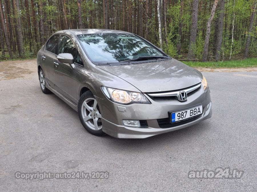 Brown Honda Civic 2008 in Tallinn, with an engine capacity of 1.80 L and mileage of 316 thousand km for 999 €, photo 1 on AUTOMOTO.COM.LV