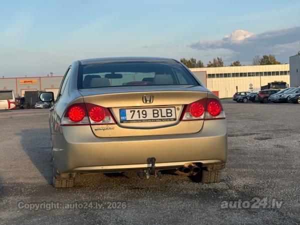 Brūns Honda Civic 2009 Tallina, ar dzinēja tilpumu 1.80 L un nobraukumu 243 tūkst. km par 700 €, foto 6 vietnē AUTOMOTO.COM.LV