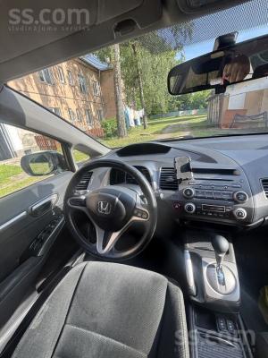 Brūns Honda Civic 2011 Rīga, ar dzinēja tilpumu 1.80 L un nobraukumu 126 tūkst. km par 6000 €, foto 6 vietnē AUTOMOTO.COM.LV