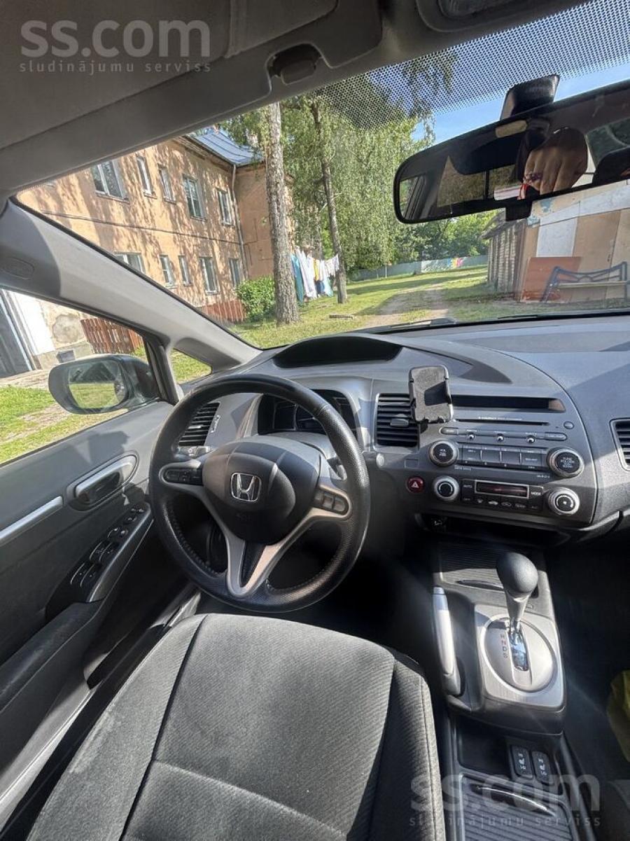 Brūns Honda Civic 2011 Rīga, ar dzinēja tilpumu 1.80 L un nobraukumu 126 tūkst. km par 6000 €, foto 6 vietnē AUTOMOTO.COM.LV