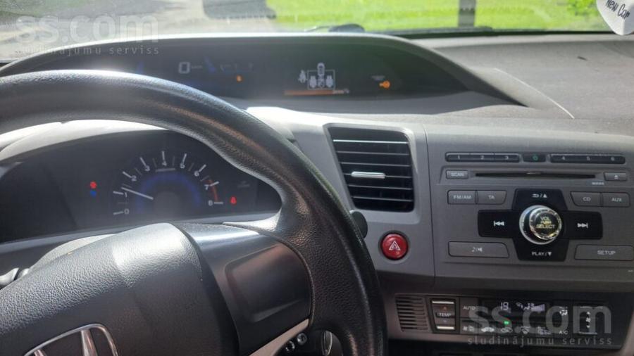 Brūns Honda Civic 2013 Rīga, ar dzinēja tilpumu 1.80 L un nobraukumu 0 tūkst. km par 3700 €, foto 11 vietnē AUTOMOTO.COM.LV