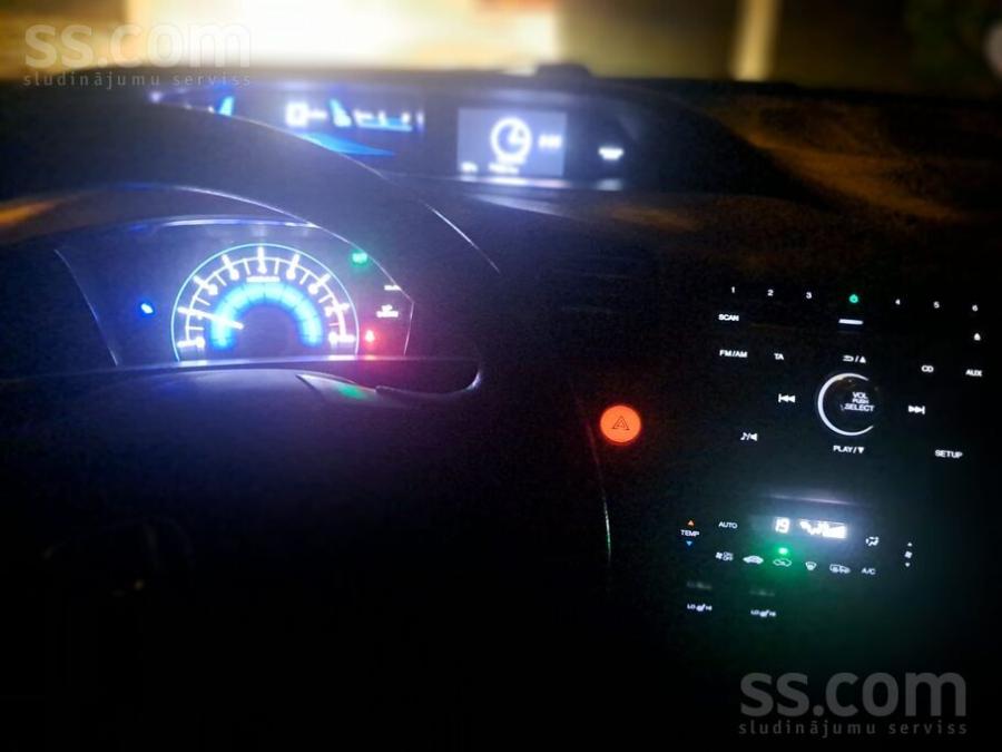 Brūns Honda Civic 2013 Rīga, ar dzinēja tilpumu 1.80 L un nobraukumu 0 tūkst. km par 3700 €, foto 12 vietnē AUTOMOTO.COM.LV