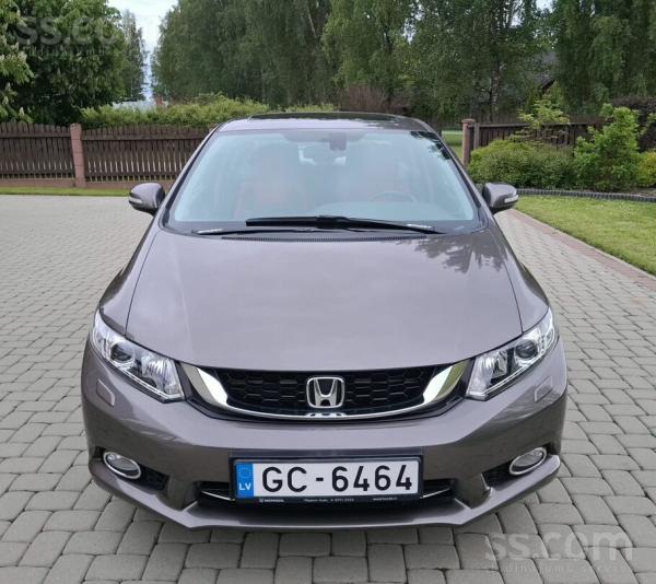 Brūns Honda Civic 2014 Valmiera, ar dzinēja tilpumu 1.80 L un nobraukumu 133 tūkst. km par 7800 €, foto 2 vietnē AUTOMOTO.COM.LV