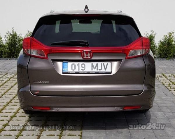Brūns Honda Civic 2015 Tallina, ar dzinēja tilpumu 1.80 L un nobraukumu 165 tūkst. km par 8500 €, foto 3 vietnē AUTOMOTO.COM.LV