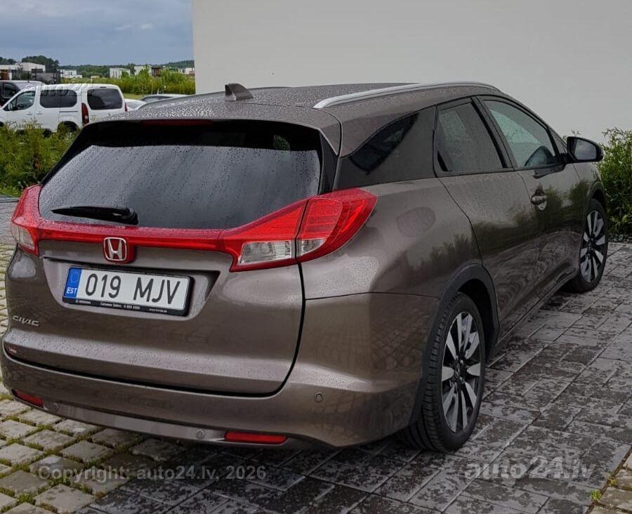 Brūns Honda Civic 2015 Tallina, ar dzinēja tilpumu 1.80 L un nobraukumu 165 tūkst. km par 8500 €, foto 5 vietnē AUTOMOTO.COM.LV