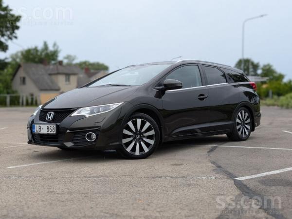 Brown Honda Civic 2015 in Jelgava, with an engine capacity of 1.80 L and mileage of 160 thousand km for 8550 €, photo 8 on AUTOMOTO.COM.LV
