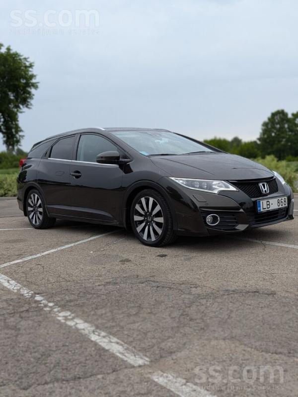 Brown Honda Civic 2015 in Jelgava, with an engine capacity of 1.80 L and mileage of 160 thousand km for 8550 €, photo 9 on AUTOMOTO.COM.LV