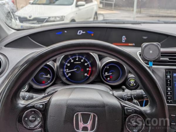 Brown Honda Civic 2015 in Jelgava, with an engine capacity of 1.80 L and mileage of 160 thousand km for 8550 €, photo 10 on AUTOMOTO.COM.LV