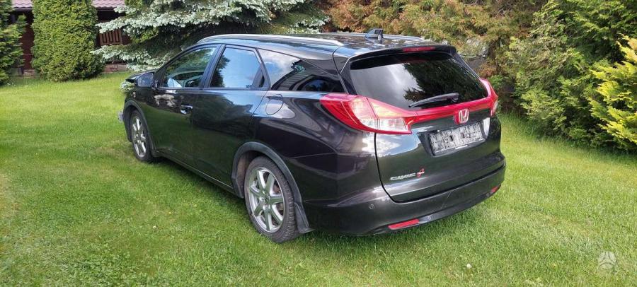 Brown Honda Civic 2016 in Trakai, with an engine capacity of 1.80 L and mileage of 171 thousand km for 3140 €, photo 4 on AUTOMOTO.COM.LV