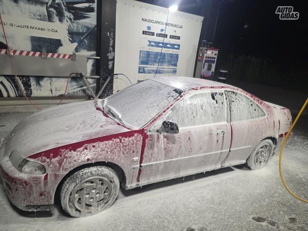 Honda Civic 1995 Viļņa, ar dzinēja tilpumu 1.50 L un nobraukumu 140 tūkst. km par 3500 €, foto 4 vietnē AUTOMOTO.COM.LV