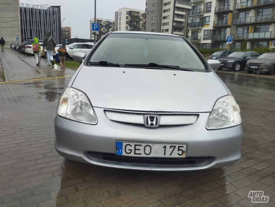 Honda Civic 2003 in Vilnius, with an engine capacity of 1.70 L and mileage of 230 thousand km for 699 €, photo 3 on AUTOMOTO.COM.LV