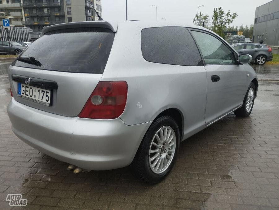 Honda Civic 2003 in Vilnius, with an engine capacity of 1.70 L and mileage of 230 thousand km for 699 €, photo 5 on AUTOMOTO.COM.LV