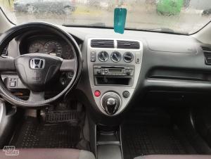 Honda Civic 2003 in Vilnius, with an engine capacity of 1.70 L and mileage of 230 thousand km for 699 €, photo 6 on AUTOMOTO.COM.LV