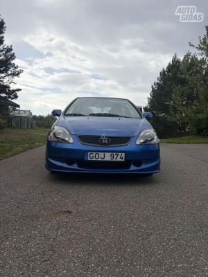 Honda Civic 2004 in Vilnius, with an engine capacity of 1.70 L and mileage of 281 thousand km for 1299 €, photo 3 on AUTOMOTO.COM.LV