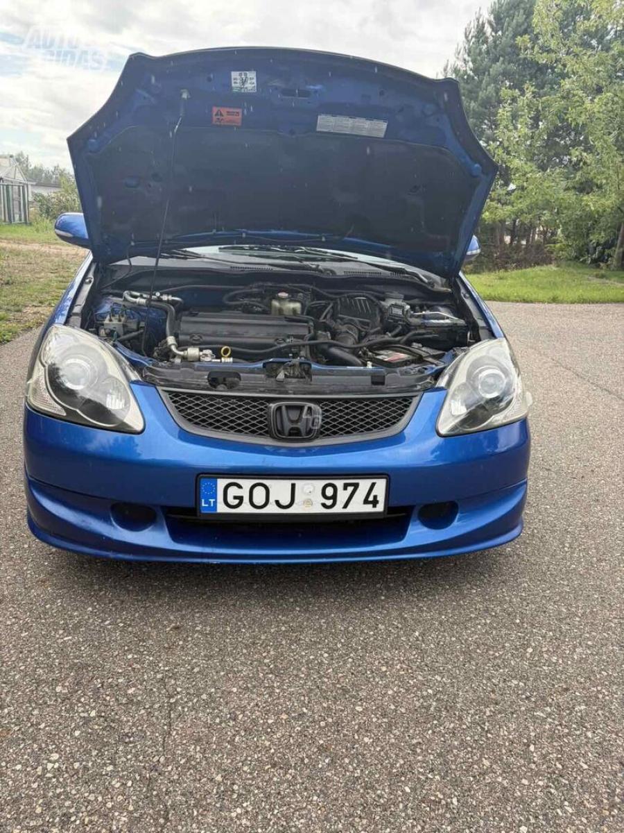 Honda Civic 2004 in Vilnius, with an engine capacity of 1.70 L and mileage of 281 thousand km for 1299 €, photo 5 on AUTOMOTO.COM.LV