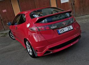 Honda Civic 2007 in Riga, with an engine capacity of 2.00 L and mileage of 297 thousand km for 4390 €, photo 3 on AUTOMOTO.COM.LV