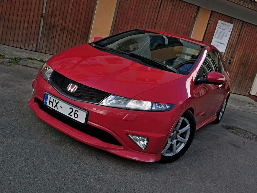 Honda Civic 2007 in Riga, with an engine capacity of 2.00 L and mileage of 297 thousand km for 4390 €, photo 21 on AUTOMOTO.COM.LV