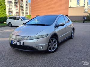Хонда Цивик 2008 в Вильнюс, объемом двигателя 1.80 л и пробегом 298 тыс. км за 1250 €, фото 5 на AUTOMOTO.COM.LV