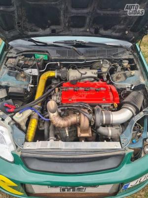 Green Honda Civic 2000 in Vilnius, with an engine capacity of 2.10 L and mileage of 1 thousand km for 14000 €, photo 7 on AUTOMOTO.COM.LV