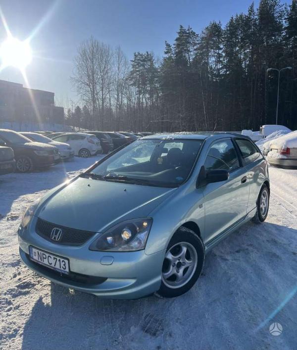 Green Honda Civic 2005 in Vilnius, with an engine capacity of 1.40 L and mileage of 225 thousand km for 1280 €, photo 1 on AUTOMOTO.COM.LV