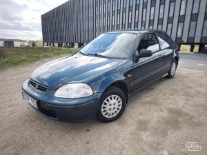 Zaļš Honda Civic 1997 Viļņa, ar dzinēja tilpumu 1.40 L un nobraukumu 115 tūkst. km par 1600 €, foto  vietnē AUTOMOTO.COM.LV