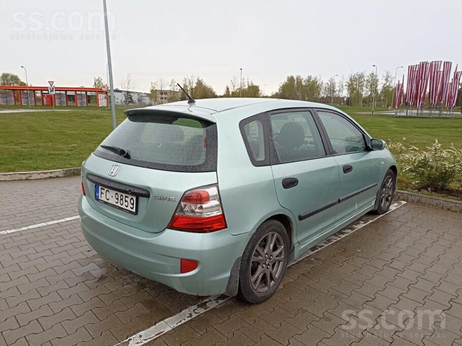 Zaļš Honda Civic 2004 Rīga, ar dzinēja tilpumu 1.60 L un nobraukumu 345 tūkst. km par 850 €, foto 4 vietnē AUTOMOTO.COM.LV