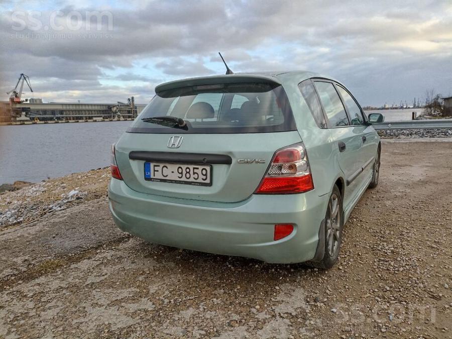 Zaļš Honda Civic 2004 Rīga, ar dzinēja tilpumu 1.60 L un nobraukumu 345 tūkst. km par 850 €, foto 7 vietnē AUTOMOTO.COM.LV