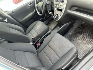 Green Honda Civic 2004 in Vilnius, with an engine capacity of 1.40 L and mileage of 194 thousand km for 1300 €, photo 11 on AUTOMOTO.COM.LV