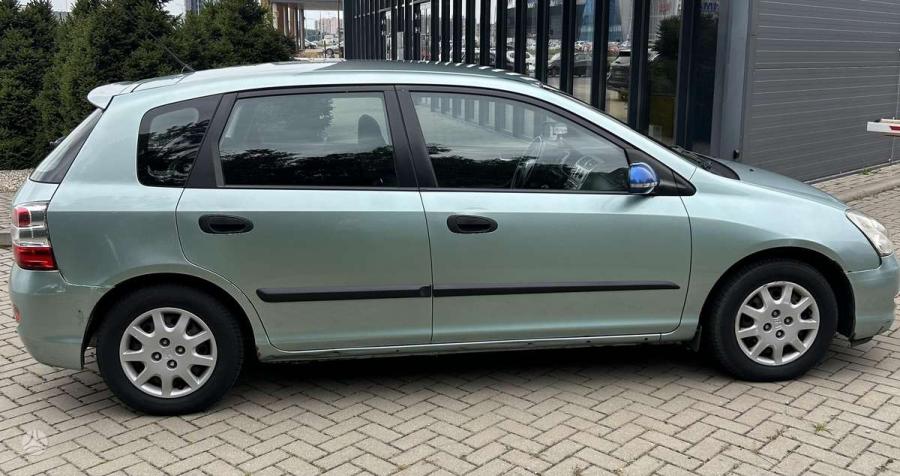 Zaļš Honda Civic 2004 Viļņa, ar dzinēja tilpumu 1.40 L un nobraukumu 194 tūkst. km par 1300 €, foto 6 vietnē AUTOMOTO.COM.LV