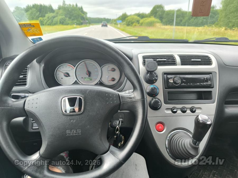 Green Honda Civic 2005 in Tallinn, with an engine capacity of 1.40 L and mileage of 151 thousand km for 1199 €, photo 6 on AUTOMOTO.COM.LV