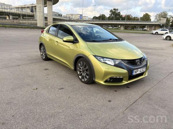 Green Honda Civic 2012 in Riga, with an engine capacity of 1.80 L and mileage of 170 thousand km for 6700 €, photo 7 on AUTOMOTO.COM.LV