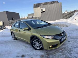 Green Honda Civic 2013 in Vilnius, with an engine capacity of 2.20 L and mileage of 269 thousand km for 4900 €, photo 3 on AUTOMOTO.COM.LV