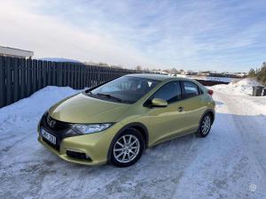 Green Honda Civic 2013 in Vilnius, with an engine capacity of 2.20 L and mileage of 269 thousand km for 4900 €, photo 4 on AUTOMOTO.COM.LV