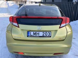Green Honda Civic 2013 in Vilnius, with an engine capacity of 2.20 L and mileage of 269 thousand km for 4900 €, photo 9 on AUTOMOTO.COM.LV
