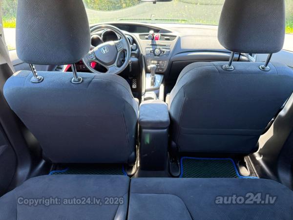Green Honda Civic 2013 in Tallinn, with an engine capacity of 1.80 L and mileage of 183 thousand km for 6900 €, photo 7 on AUTOMOTO.COM.LV