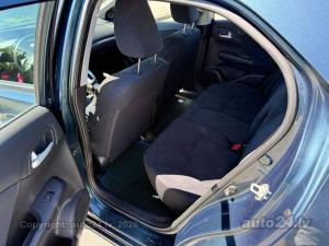 Green Honda Civic 2013 in Tallinn, with an engine capacity of 1.80 L and mileage of 183 thousand km for 6900 €, photo 11 on AUTOMOTO.COM.LV