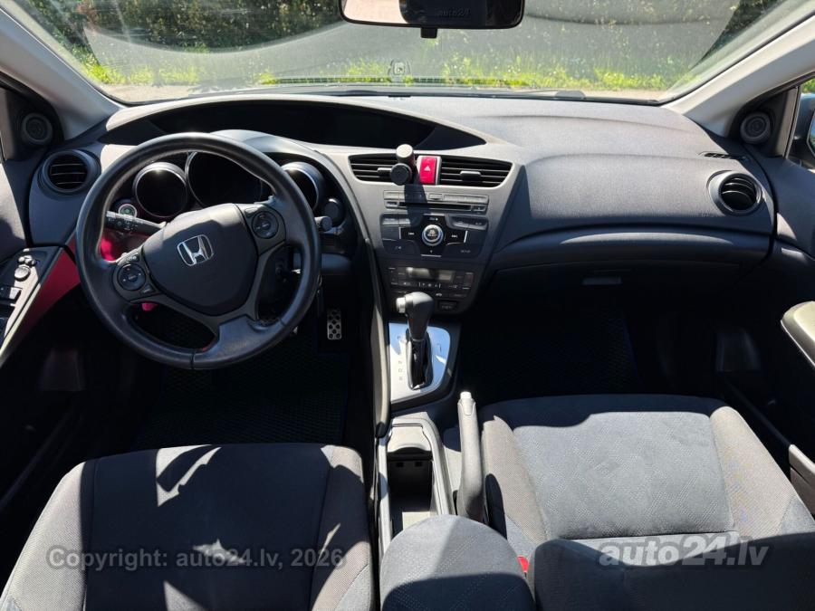 Green Honda Civic 2013 in Tallinn, with an engine capacity of 1.80 L and mileage of 183 thousand km for 6900 €, photo 12 on AUTOMOTO.COM.LV
