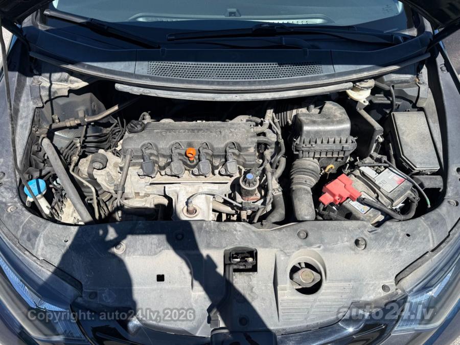 Green Honda Civic 2013 in Tallinn, with an engine capacity of 1.80 L and mileage of 183 thousand km for 6900 €, photo 15 on AUTOMOTO.COM.LV