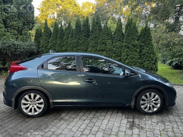 Honda Civic 2013 RÄ«ga vietnÄ ZaļŔ Honda Civic 2013 RÄ«ga, ar dzinÄja tilpumu 1.80 L un nobraukumu 156 tÅ«kst. km par 5490 ā¬, foto 6 vietnÄ AUTOMOTO.COM.LV