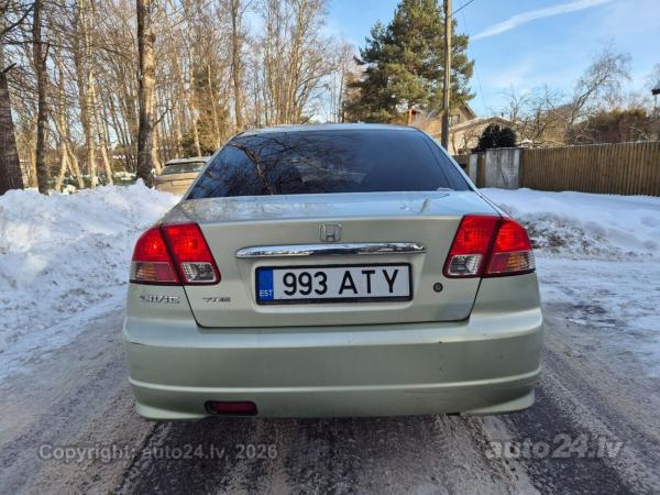 Green Honda Civic 2004 in Tallinn, with an engine capacity of 1.60 L and mileage of 240 thousand km for 1400 €, photo 4 on AUTOMOTO.COM.LV