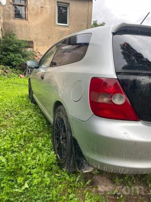 Grey Honda Civic 2003 in Bauska, with an engine capacity of 1.60 L and mileage of 300 thousand km for 1350 €, photo 10 on AUTOMOTO.COM.LV